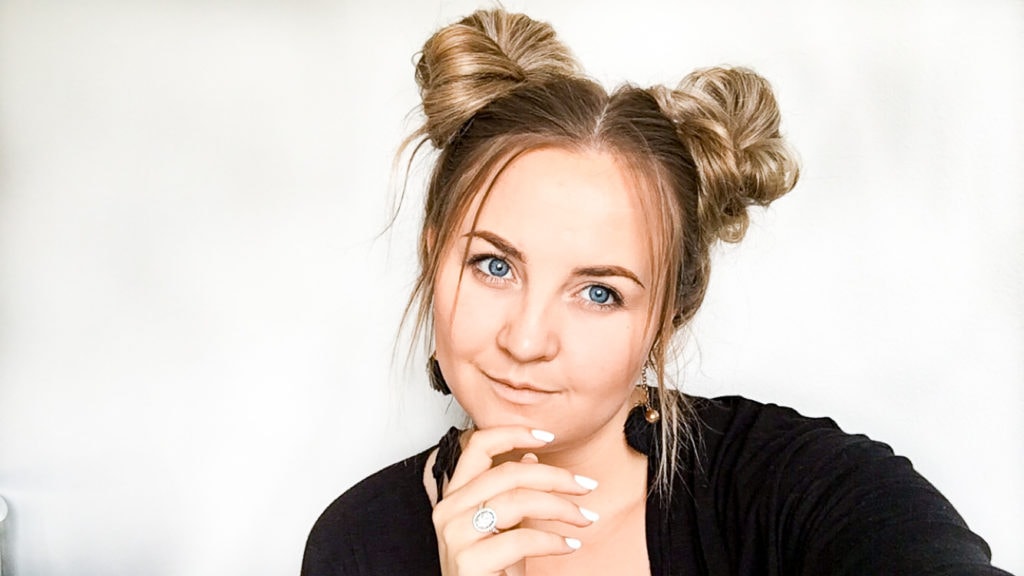 How To Do Messy Space Buns Hair Tutorial